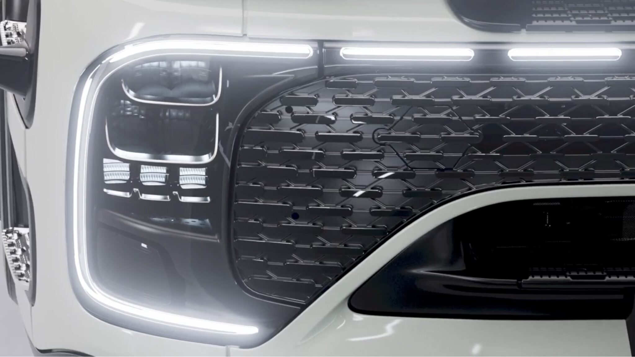 平治全新 eActros 600 電動拖頭 - HK Car Channel 汽車台